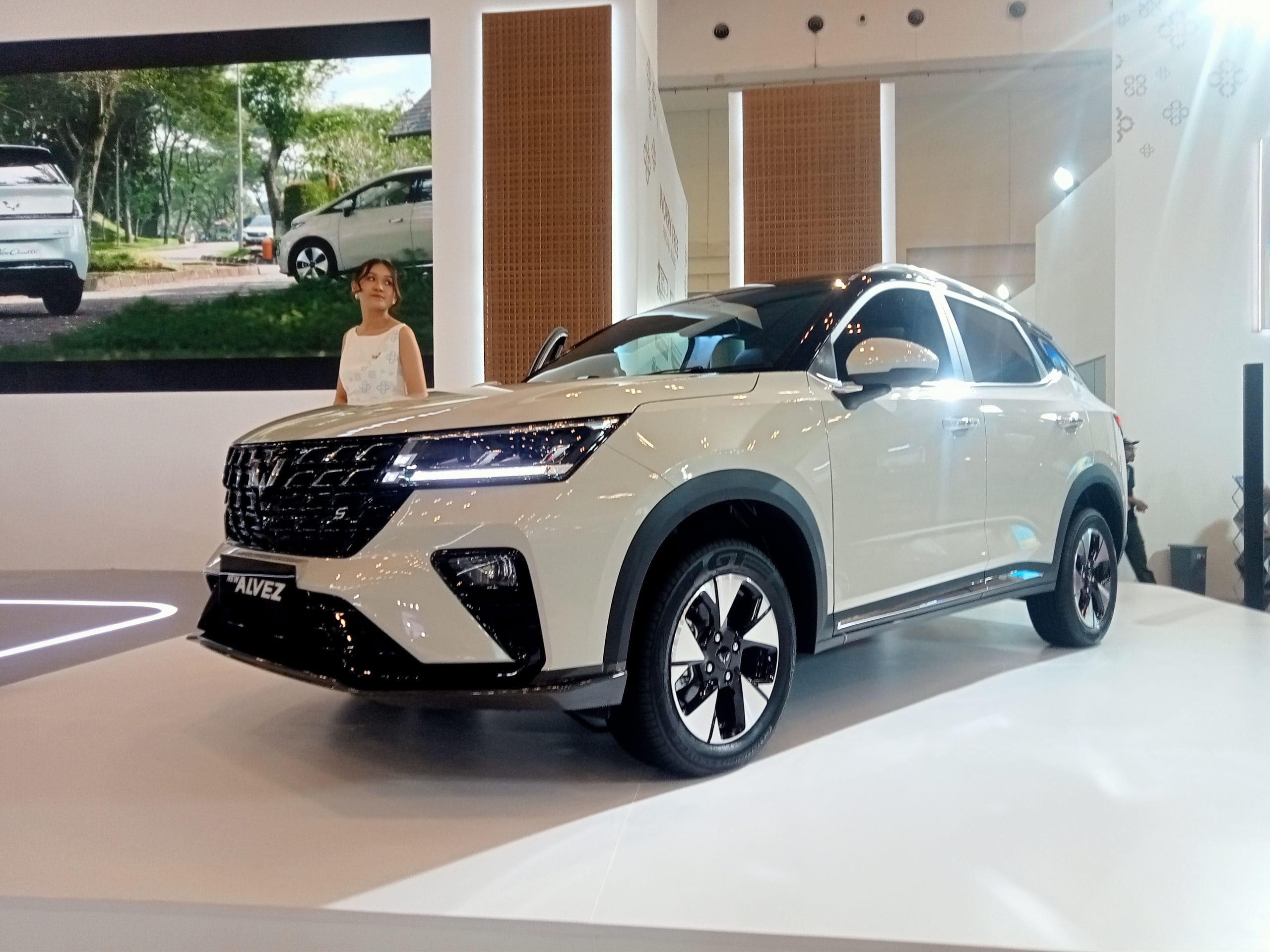 Wuling Perkenalkan Wuling New Alvez di GJAW 2025 - Koenci